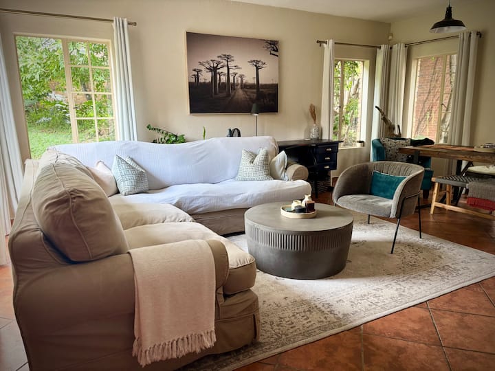 Spacious 2-bed, 2-bath Home With Garden - Mbombela