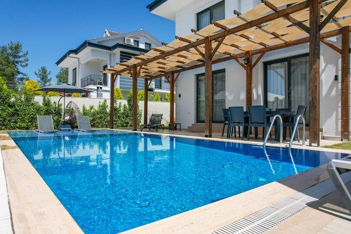 Villa Beray 2 (Fethiyede Jakuzili Lüks Villa) - Fethiye