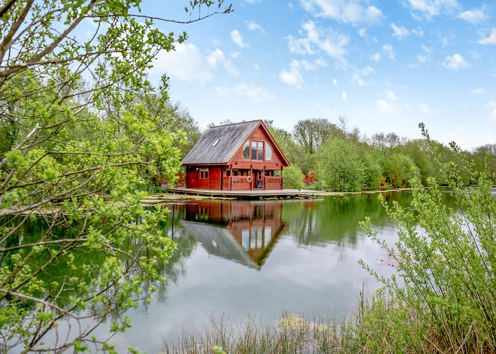 Lakeside Lodge - Anglesey