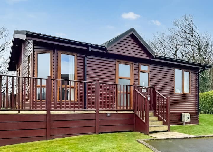 Country Holiday Home Four Platinum - Tintagel