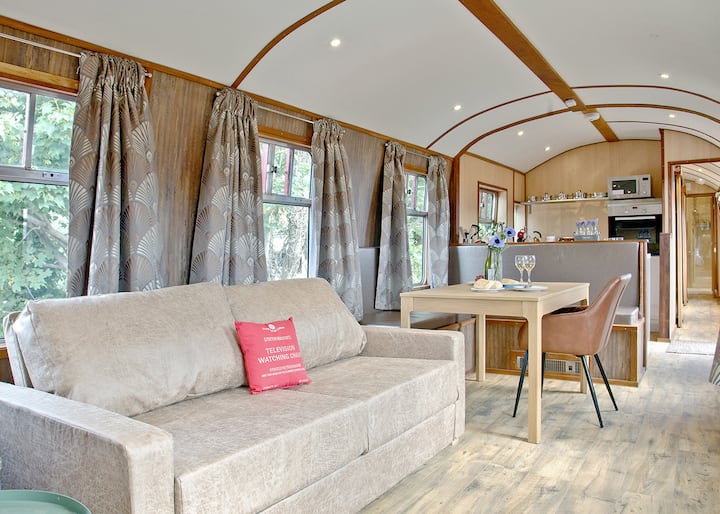 Brunel Boutique Railway Carriage 1 - Dawlish Warren