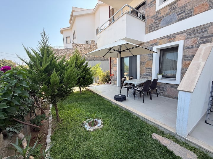 Datça Merkezde, Havadar, Sessiz, Bahçeli 1+1 Daire - Datça