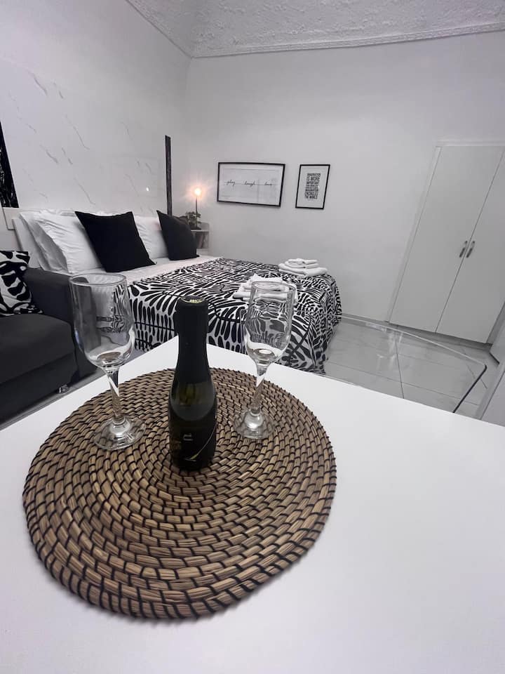 Marinella House Napoli Centro + Vino Di Benvenuto - Naples