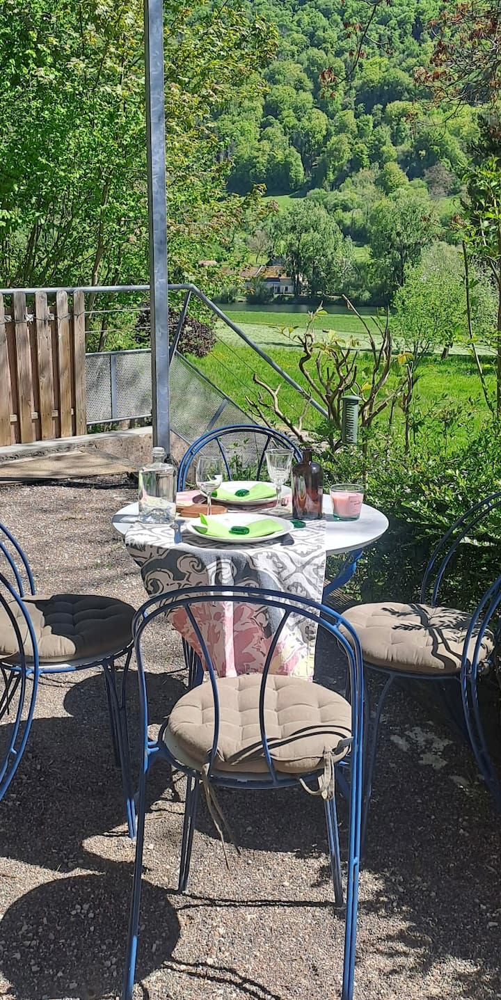Appartement Cosy, Avec Terrasse Et Vue - Doubs