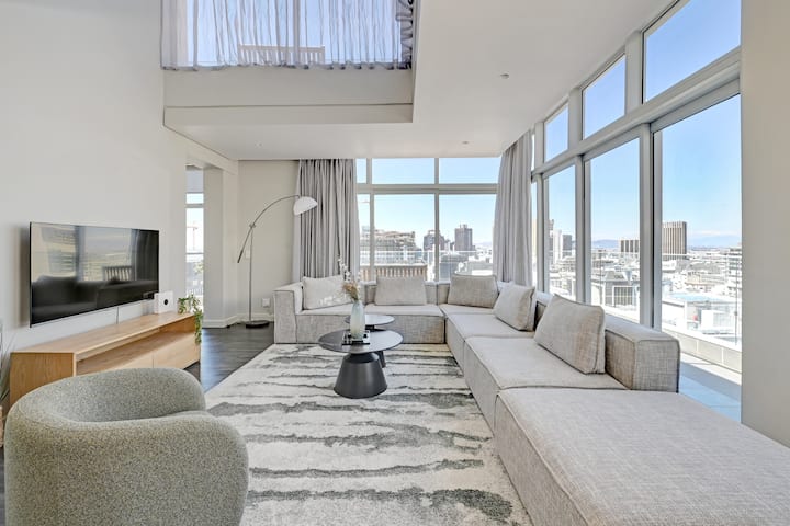 Designer Ph With 180° Views Of City, Mntn & Ocean. - Cape Town