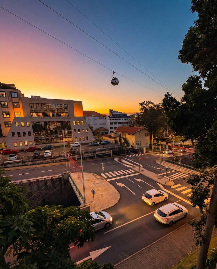 House In The Heart Of Funchal With Big Balcony - Funchal