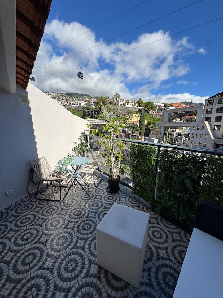 House In The Heart Of Funchal With Big Balcony - Funchal
