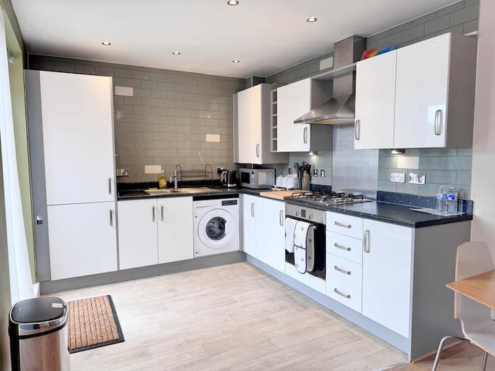 Free Parking-tempur Mattress- Self-checkin House - 버밍엄