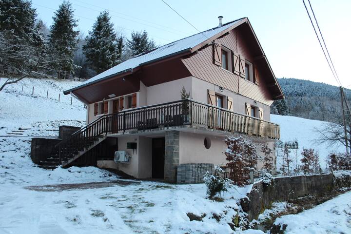 Chalet à Bussang De 120m2 - Bussang
