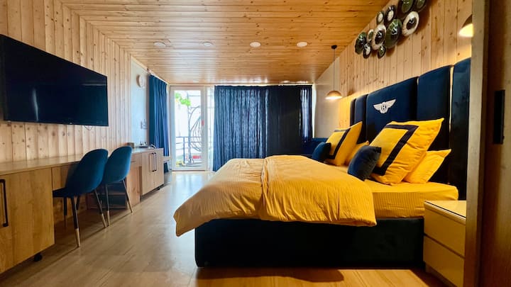3bdr Valley View - Clarence Cottage Mall Road - Mussoorie