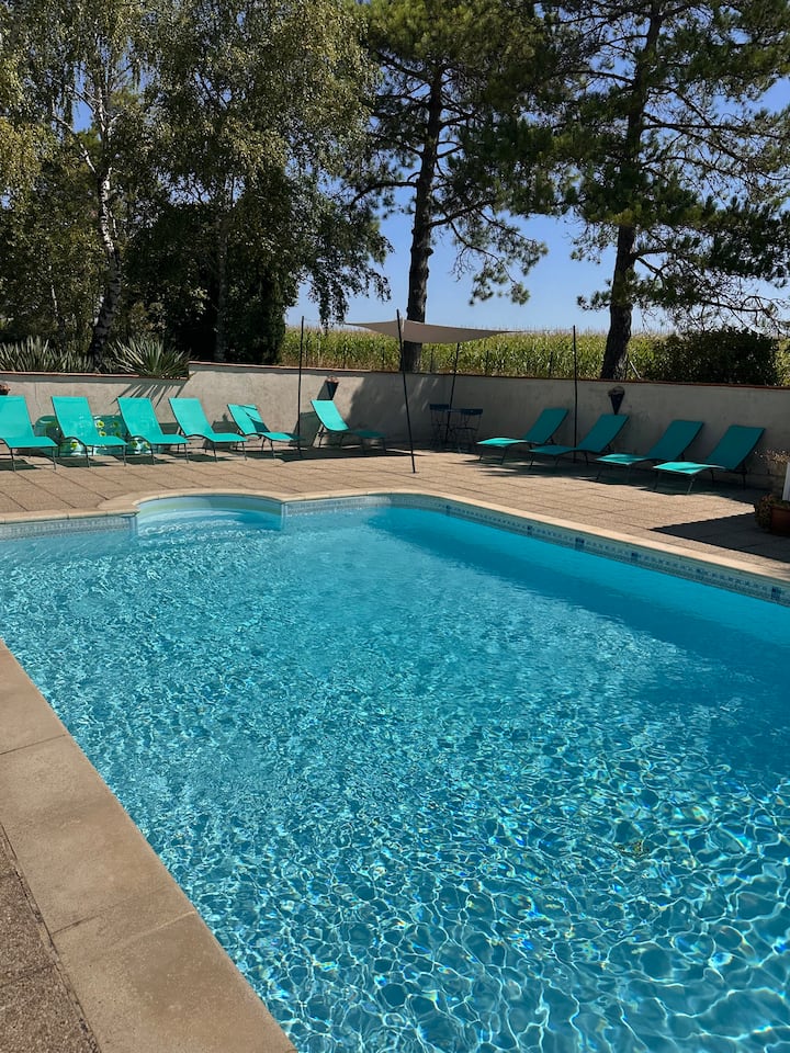 La Vieille  éTable Avec Piscine Chauffée - Charente