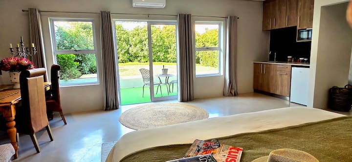 C'est La Vie 1: Self-catering Apartment - Franschhoek