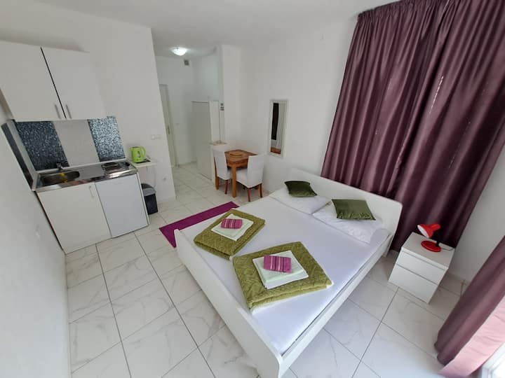 Room 5 - Hvar