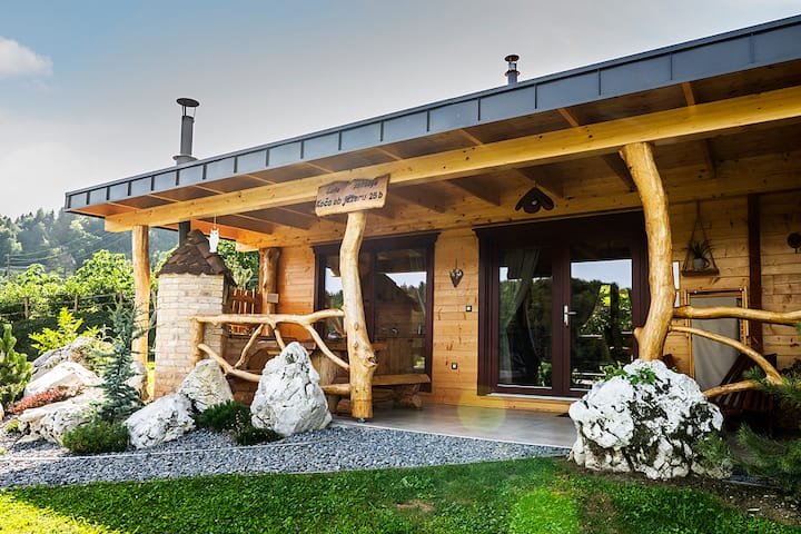 Koča Ob Jezeru - Lake Cottage  | Jakuzzi  & Sauna - Slovenia