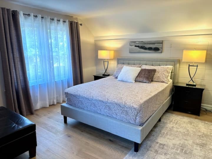 Beautiful Private Room With View Of Detroit River - Windsor