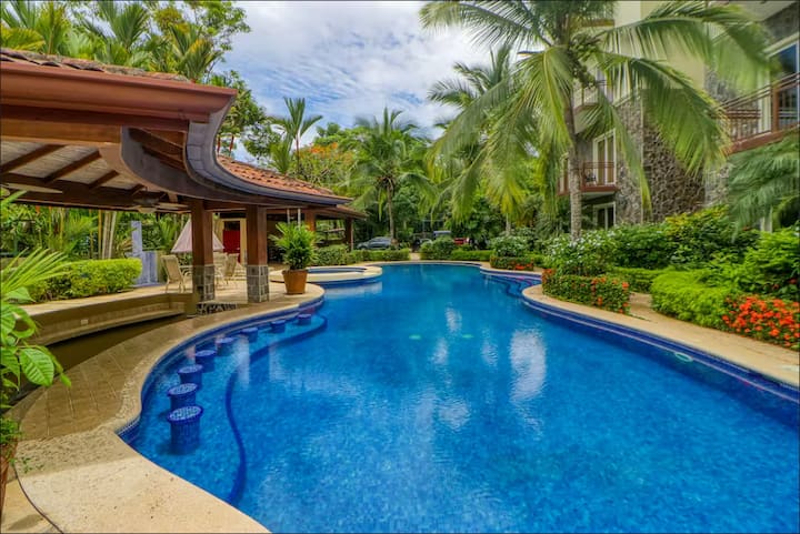 Beautiful Apartment With Ocean View - Playa Herradura