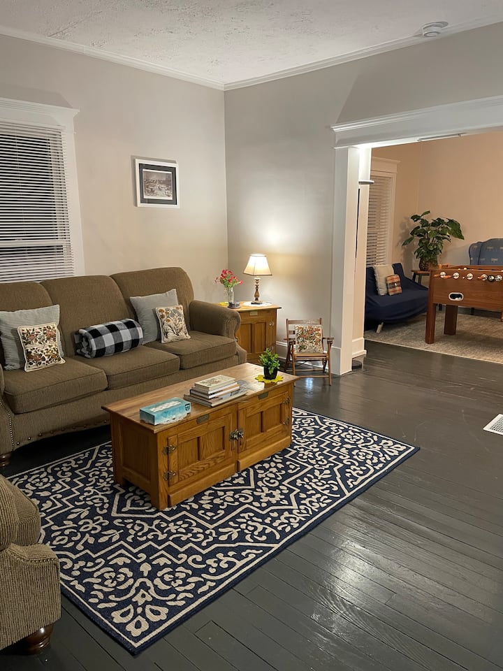 Vintage 1910 Cottage Home - Indiana