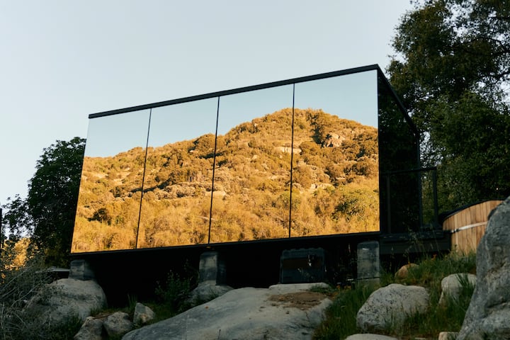 Awake Luxury Mirror House | Hot Tub | Sauna - California