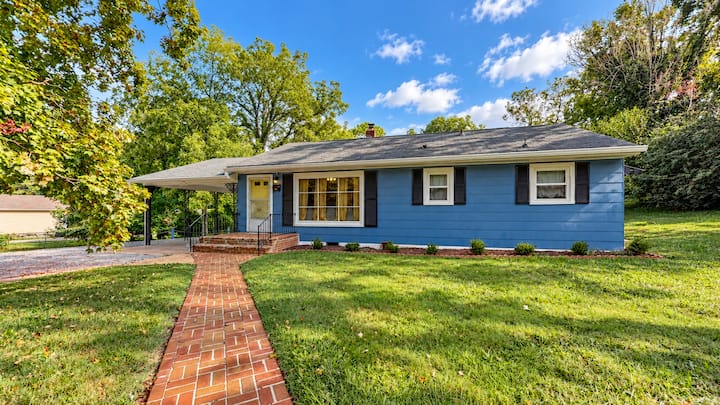 1950s Cottage With A Big Yard, 1 Mile To Downtown - Columbia, TN