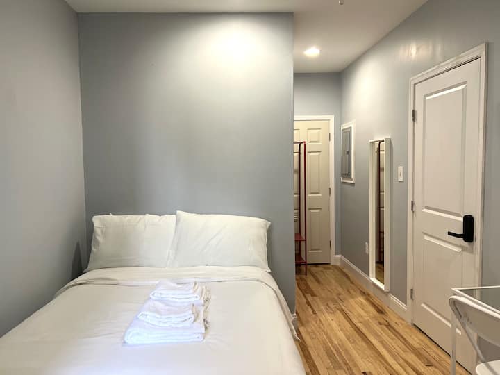 | University City Entire Studio | Sansom St 4 - Bryn Mawr, PA