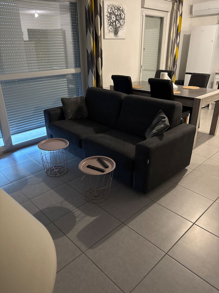 T3 Cosy 60 M2 Et Terrasse De 60m2 Ascenseur 6 Pers - ibis Styles Albertville