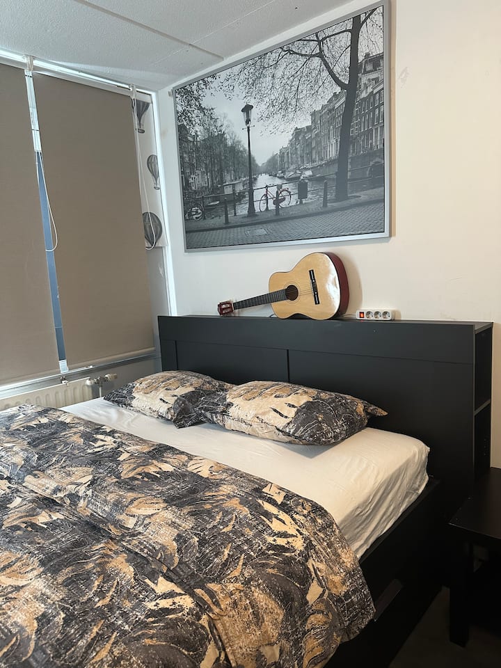 Neat & Clean Room Next To Metro & Supermarkets - Weesp