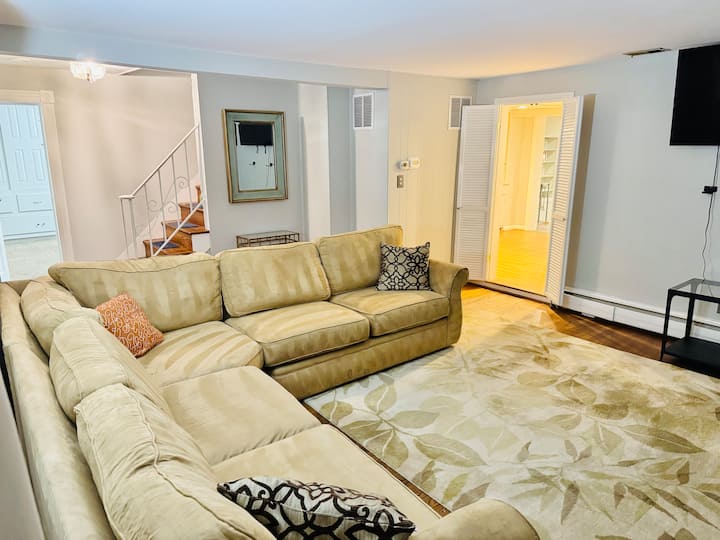Usna King Stay W Pool - Families & Furbabies - Annapolis, MD