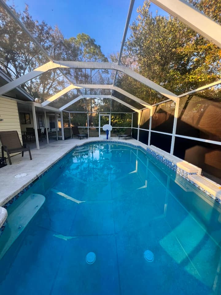 Tampa Family Home W/ Screened-in Heated Pool - Land O' Lakes, FL