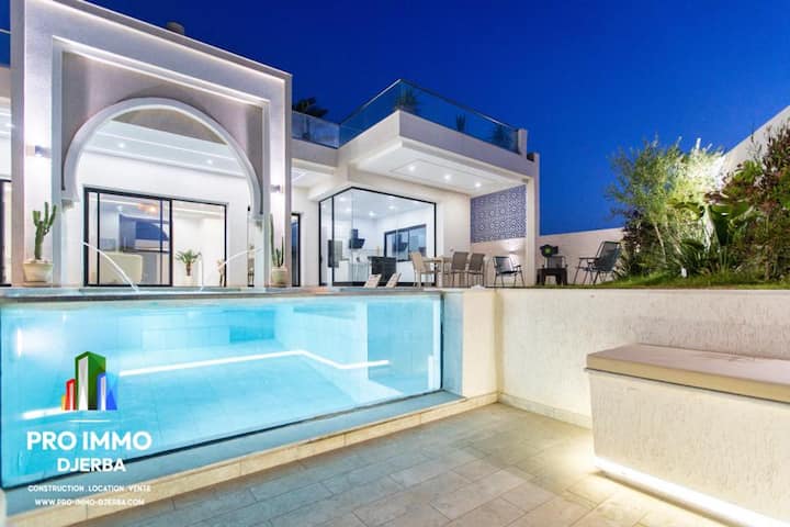 Villa Lynoute Plage à Pieds & Jacuzzi Chauffé - Djerba