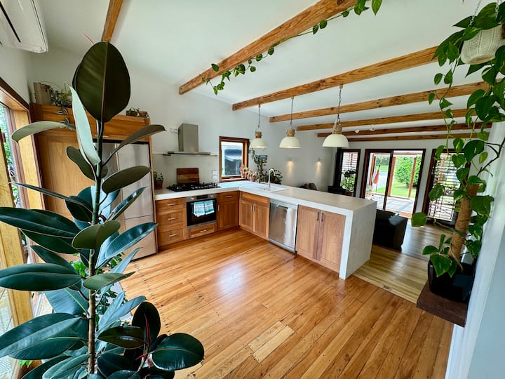 Modern 2 Bedroom Retreat - Raglan