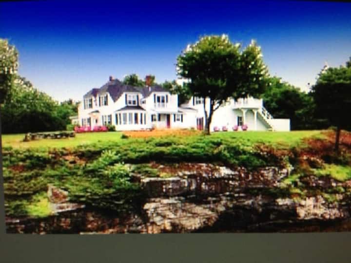 Cliffside Cottage With Spectacular Views!! - Boothbay Harbor, ME