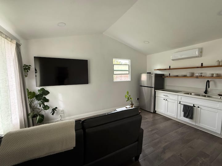 Clinton House - Fresno, CA