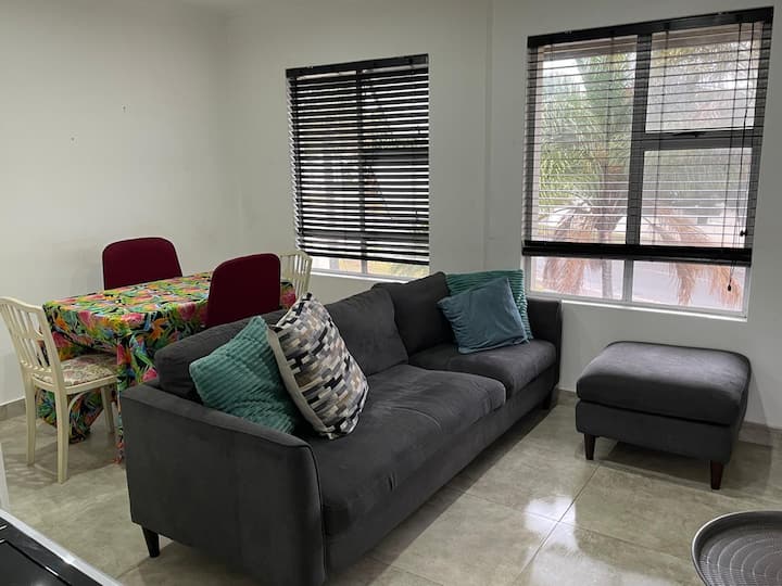 Exceptionally Neat 1 Bedroom Unit! - Durban North