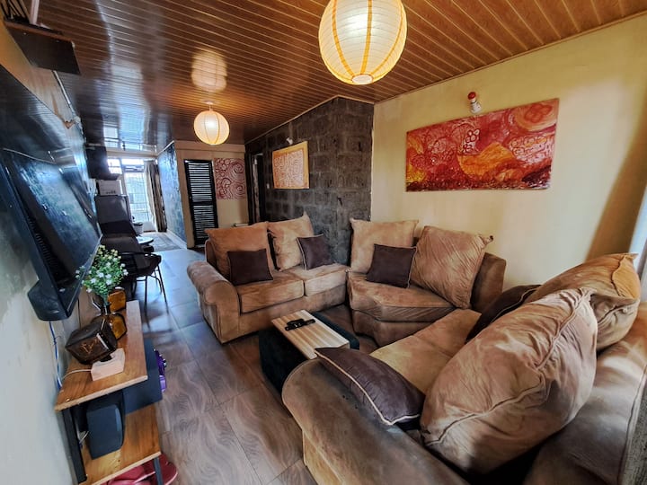 Spacious 2 Bed With Free Parking, Grill & Garden - ケニア