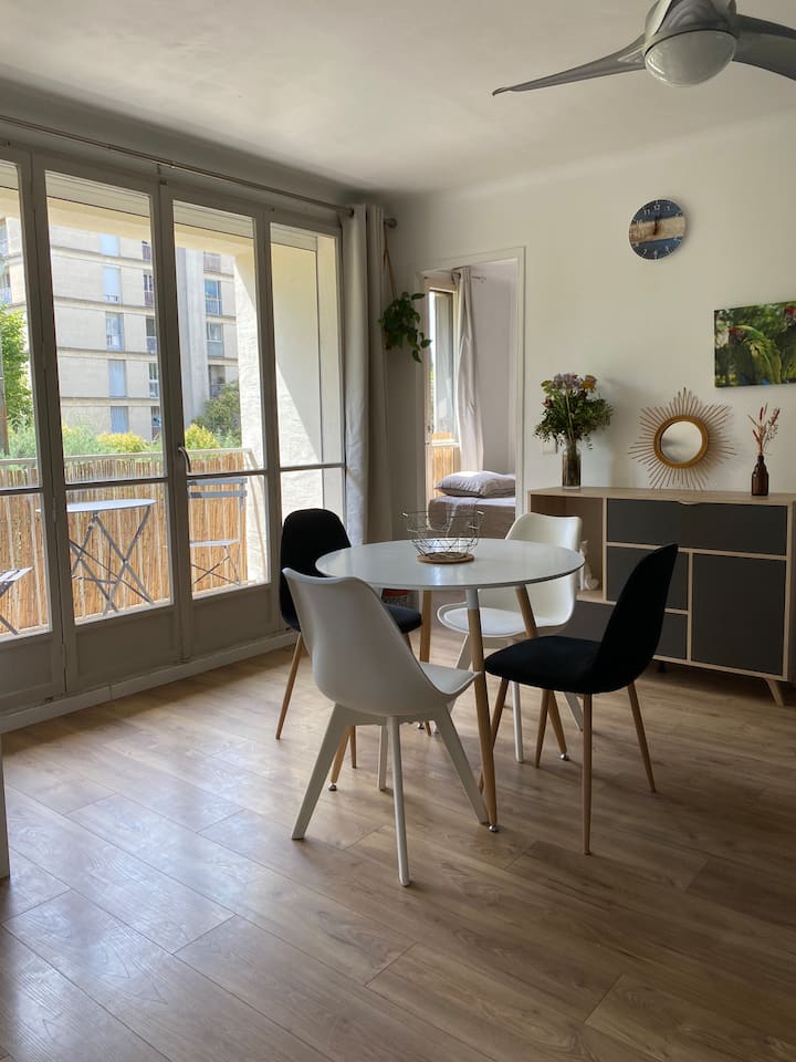 Appart T2 Avec Parking - 10 Min à Pied - Aix-en-Provence