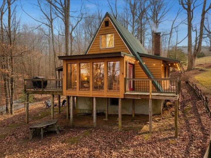Bring The Dog, Follow Trails, Unwind By The Creek - Suches, GA