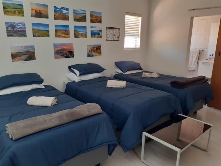 Morrie's Place Intown Guest Room - Netflix & View - Piketberg
