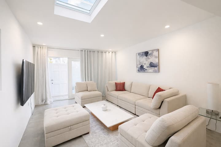 Modern Loft In Beverly Hills Unit A - Beverly Hills, CA