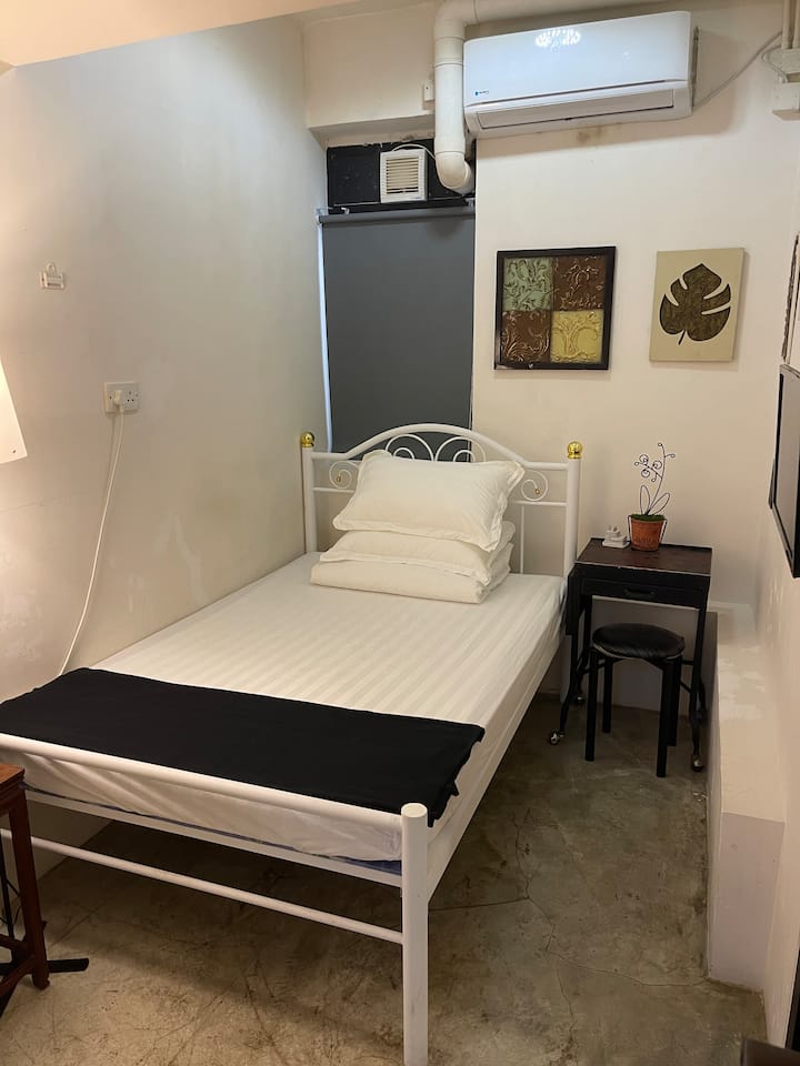 Cozy Double Private Room With Air-con Wi-fi - Tsim Sha Tsui