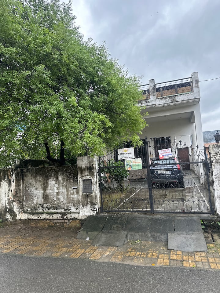 Cozy Independent Retreat In Heart Of The City. - Bareilly