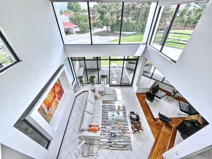 Exclusive 4br Villa In Escazú - Gated Community - San José