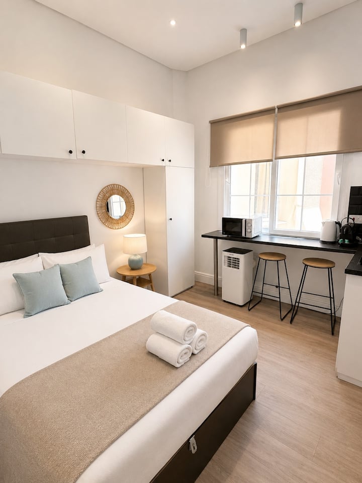 Stylish City Centre Studio - Gibraltar