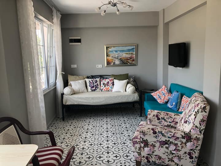 Avşa Adası Denize Yürüme Mesafesi Verandalı şıK Ev - Marmara Adası