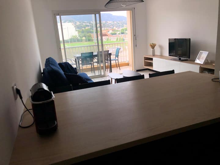 2 Chambres, Tout à Pied Prox. Plage & Centre Ville - Le Lavandou