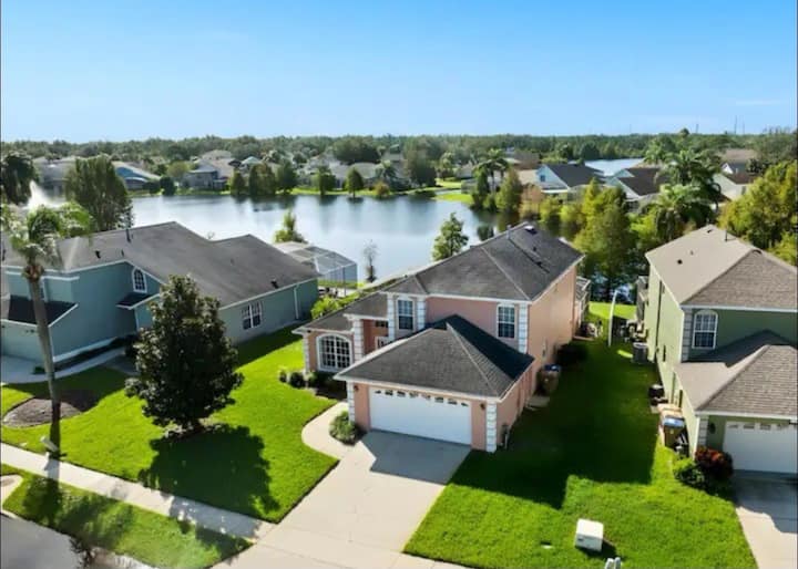 Fabulous 4 Bed South Facing Lake View Near Disney - Epcot, Lake Buena Vista