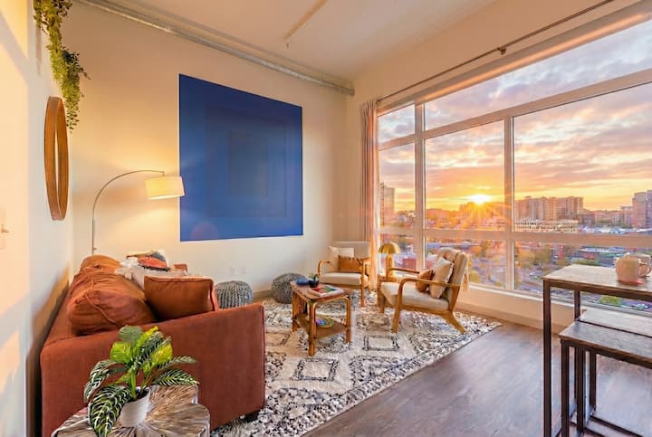 Broadway Bliss-penthouse-walkable-pool-lux Lounges - Nashville