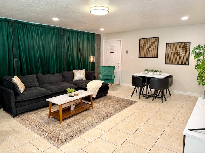 Walking Distance To Colonial Town & D/t Orlando! - Orlando