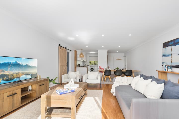 The Escarpment Escape – North Wollongong - University of Wollongong, Wollongong campus