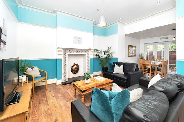Comfy & Spacious Home | Work & Groups - Leek