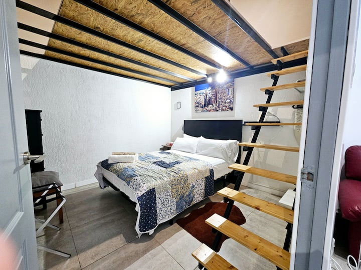 Cozy Apt · Private Patio · Metro 4 Min - El Masnou